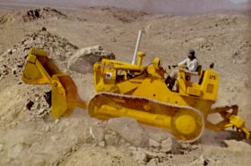 LeTourneau's Model C Tournapull scraper - Contractor Magazine